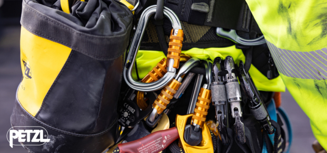 墜落制止用器具の規格に対応したペツルのフルハーネス - PETZL｜PROFESSIONAL